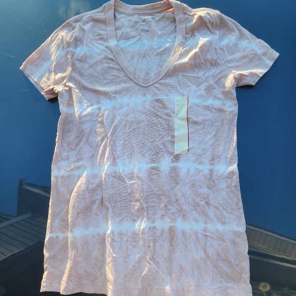 Universal Thread | Tops | Universal Thread Shortsleeved Tshirt Blouse ...